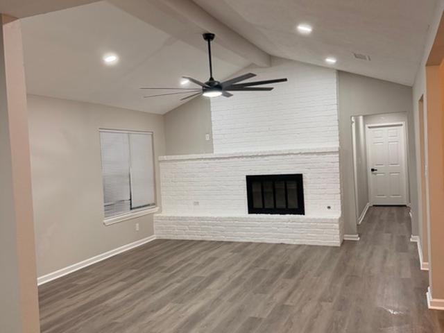 5 BR, 2 BA Apartment 8406 Beechaven Road, La Porte, TX 77571