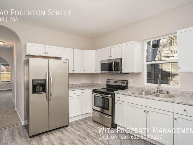 5 BR, 2 BA Apartment 940 Edgerton Street, Saint Paul, MN 55130