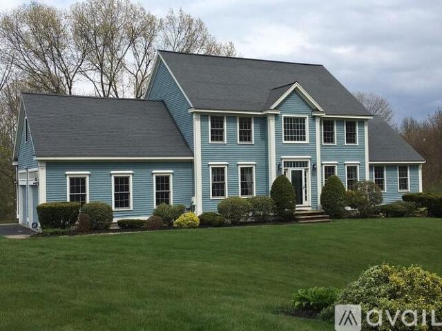 4 BR, 3.5 BA Apartment 1 Pasture Ln, Chelmsford, MA 01824