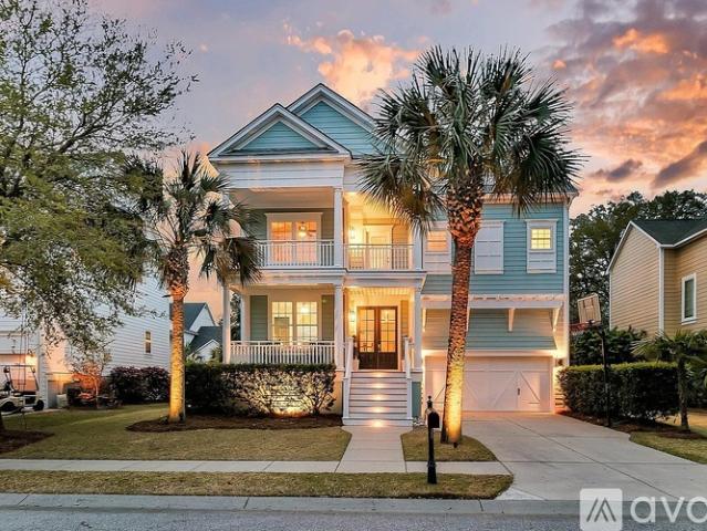 5 BR, 3.5 BA Apartment 4108 Whiting Street, Mount Pleasant, SC 29466