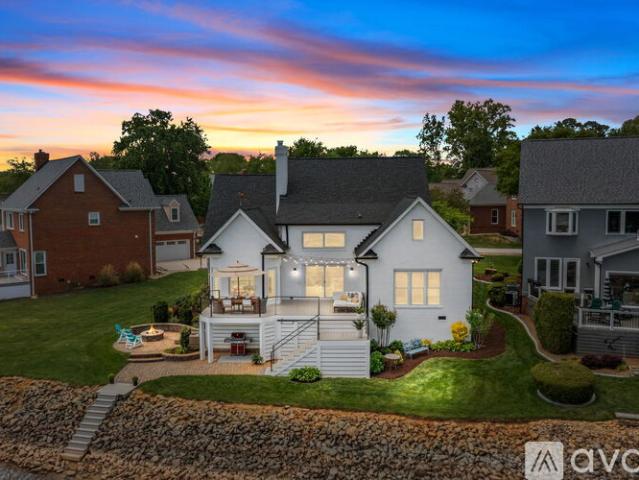 5 BR, 5 BA Apartment 7322 Swansea Ln, Cornelius, NC 28031