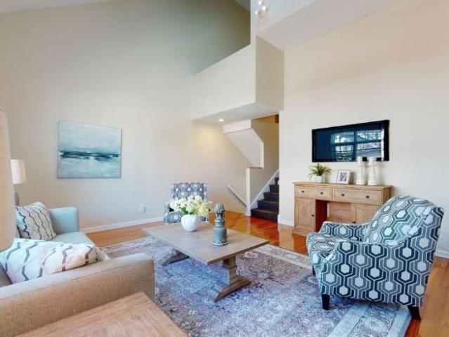 5 Br, 3 bath, Townhouse/Brownstone/RowHouse 137 Glenville Avenue