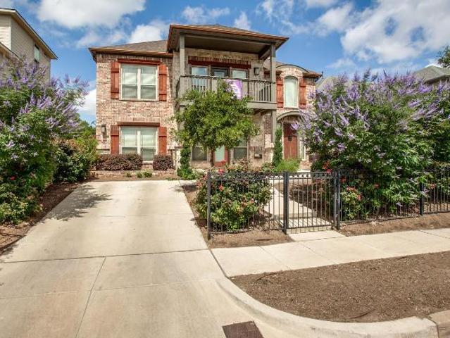 5 Br, 3 bath, Townhouse/Brownstone/RowHouse 2712 Merida Ave