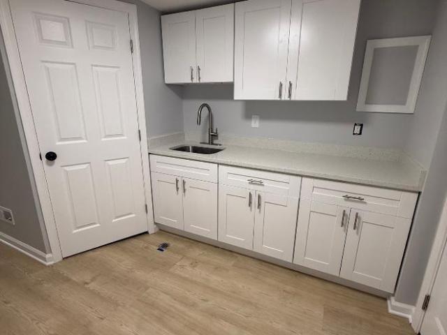 5 Br, 3 bath, Townhouse/Brownstone/RowHouse 8238 Imperial Dr