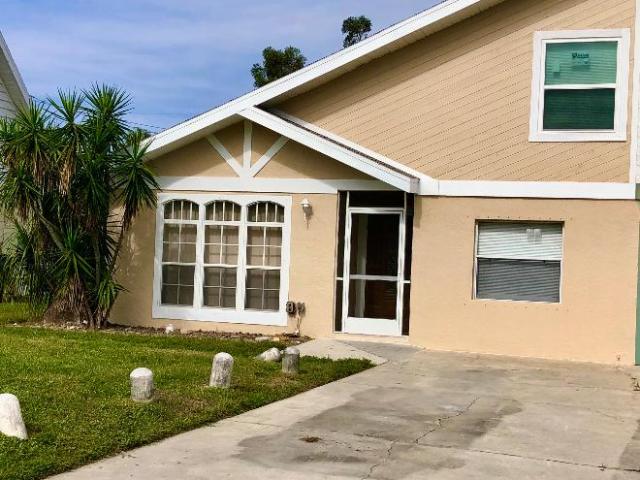 5 Br, 3 bath, Apartment 7395 Albany Rd
