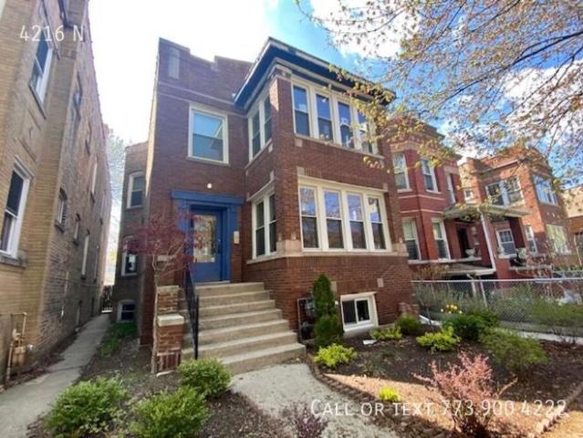 5 Br, 3 bath, Condo 4216 N Leavitt St