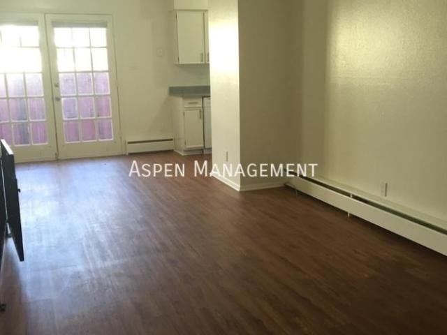 5 Br, 3 bath, Condo 4465 Comanche Dr