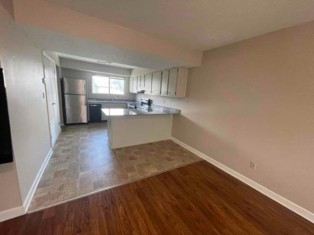5 Br, 3 bath, Condo 524 Calhoun Street