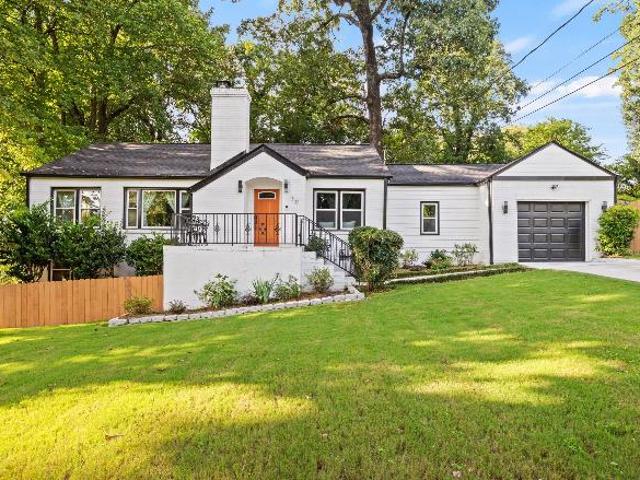 5 Br, 3 bath, Condo 10 Claire Drive SE