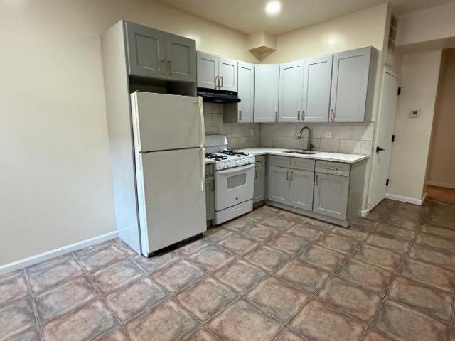 5 Br, 3 bath, Condo 326 Bloomfield Ave