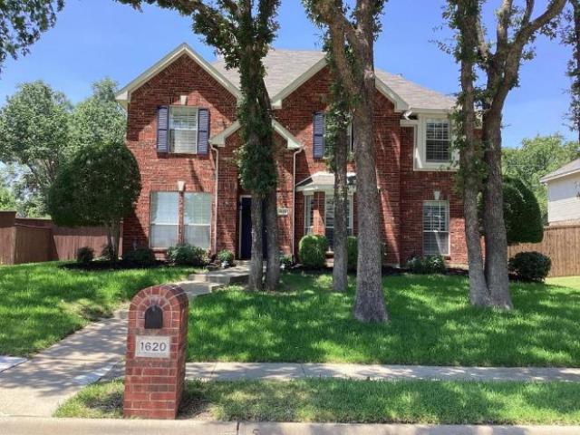 5 Br, 3 bath, Single Family Home 1620 Mountain Laurel Dr