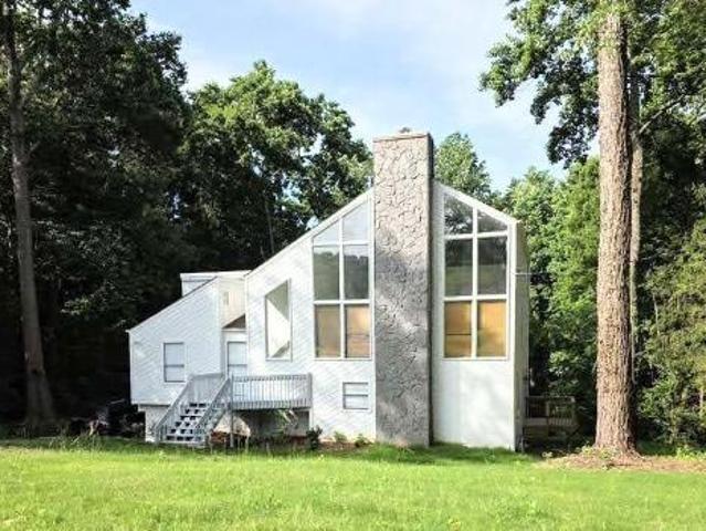 5 Br, 3 bath, Single Family 1411 Shiloh Trail E