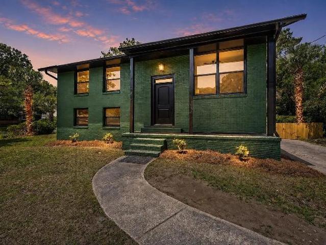 5 Br, 3 bath, Single Family 1411 Westway Dr