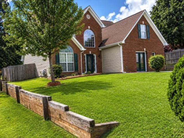 5 Br, 3 bath, Single Family 1427 Amaryllis Way