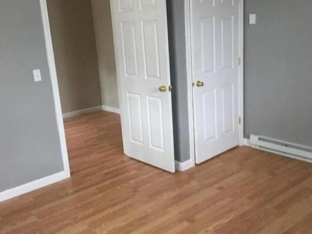 5 Br, 3 bath, Single Family 14 Calef St