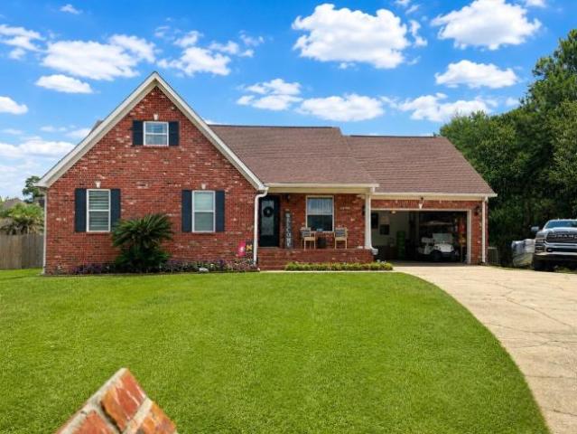 5 Br, 3 bath, Single Family 15013 Nassau Cir W