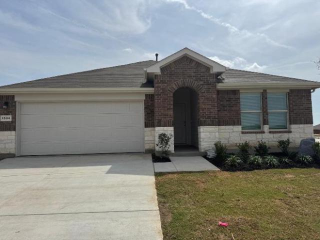 5 Br, 3 bath, Single Family 1504 Tin Roof Rd