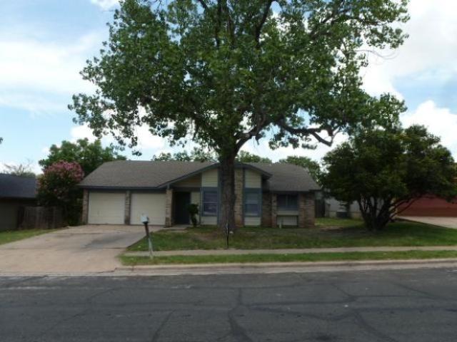 5 Br, 3 bath, Single Family 1508 Charolais Dr
