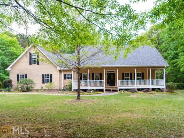 5 Br, 3 bath, Single Family 1525 New Hope Road