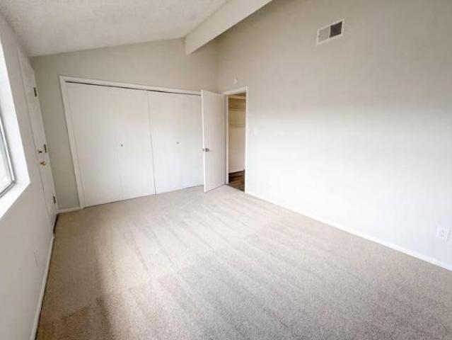 5 Br, 3 bath, Single Family 18400 Bermuda St