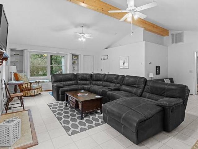 5 Br, 3 bath, Single Family 100 Burley Street