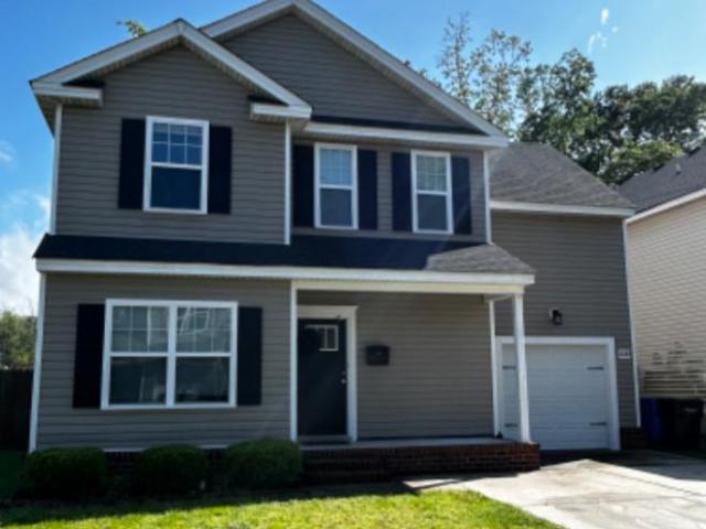 5 Br, 3 bath, Single Family 1030 Hill Street