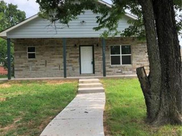 5 Br, 3 bath, Single Family 105 William St