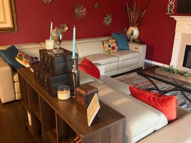 5 Br, 3 bath, Single Family 108 Rendition Dr