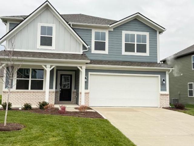 5 Br, 3 bath, Single Family 1134 Elmwood Ln