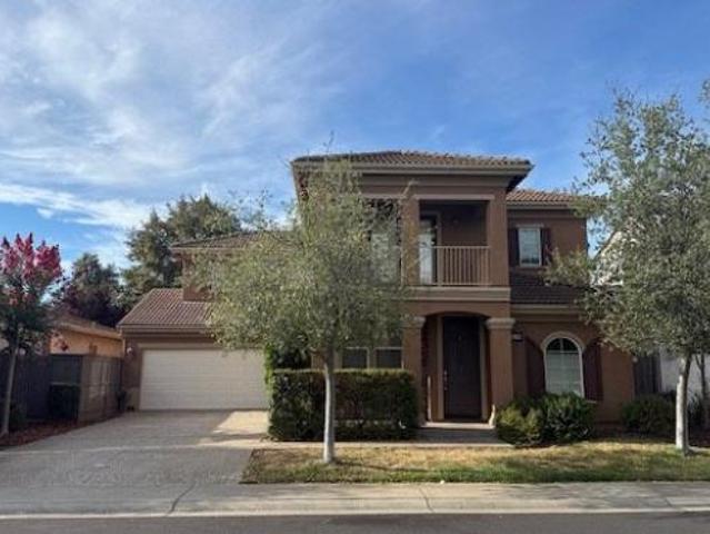5 Br, 3 bath, Single Family 11776 Brook Valley Way