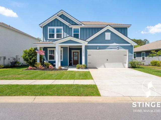 5 Br, 3 bath, Single Family 1208 Brackish Ct
