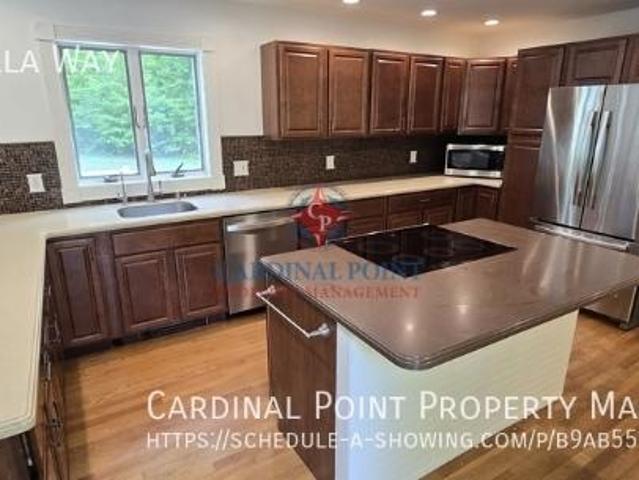 5 Br, 3 bath, Single Family 120 Mahala Way