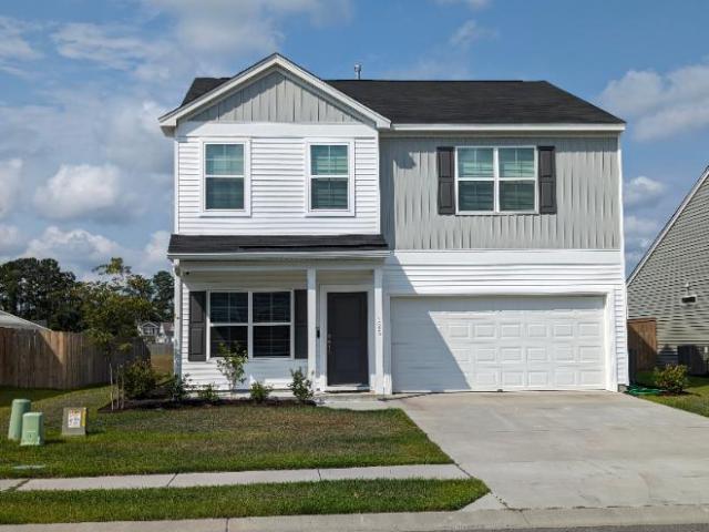 5 Br, 3 bath, Single Family 125 Percheron Dr