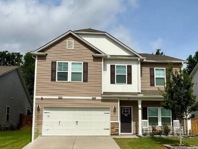 5 Br, 3 bath, Single Family 125 Strongridge Trail