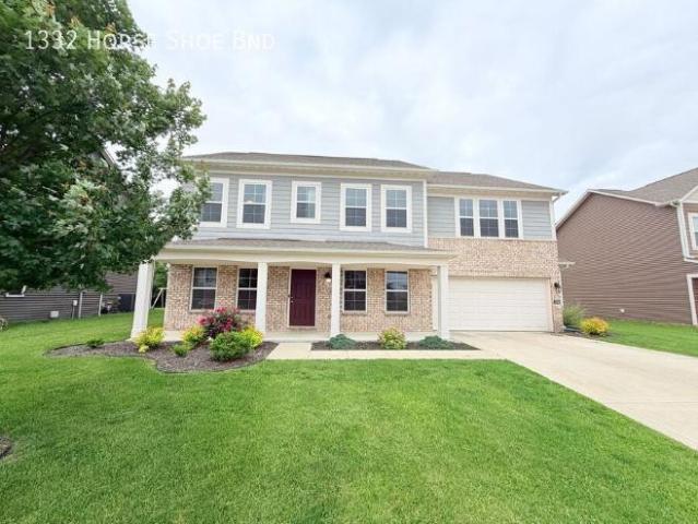 5 Br, 3 bath, Single Family 1332 Horse Shoe Bnd