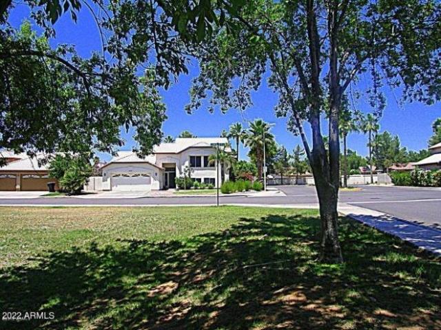 5 Br, 3 bath, Single Family 1338 E Encinas Ave