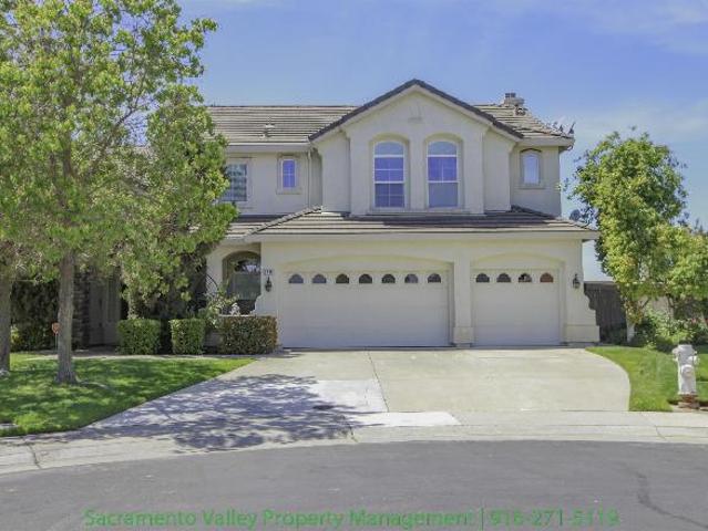 5 Br, 3 bath, Single Family 2400 Snowy Egret Court