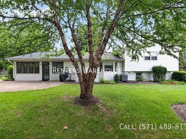 5 Br, 3 bath, Single Family 2524 Babcock Rd