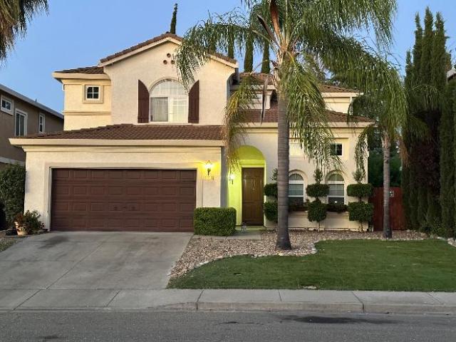 5 Br, 3 bath, Single Family 2613 Covelite Way