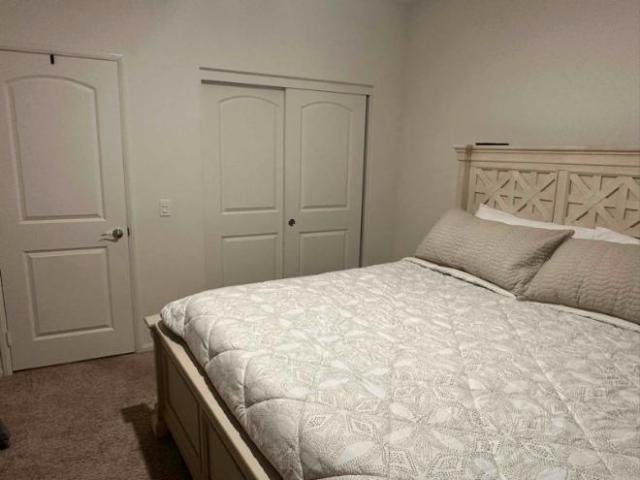 5 Br, 3 bath, Single Family 26838 Wildrose Ct