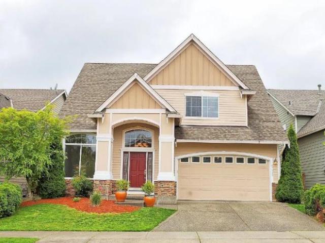 5 Br, 3 bath, Single Family 27019 228th Pl SE