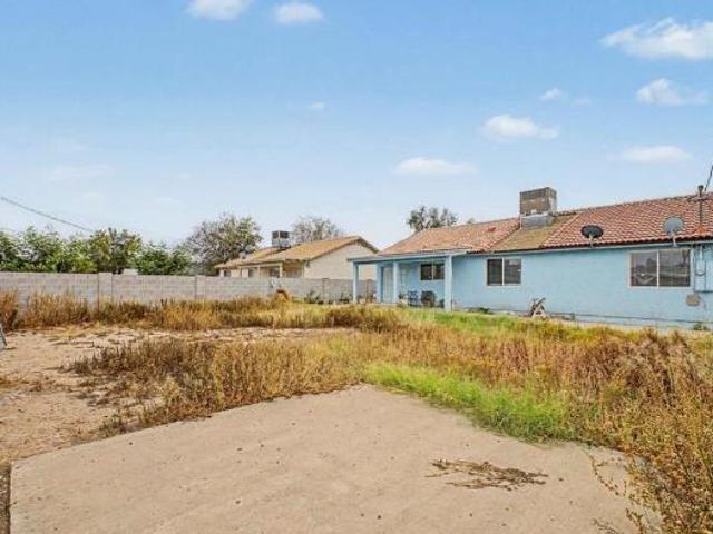 5 Br, 3 bath, Single Family 2722 E Marguerite Ave