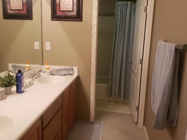5 Br, 3 bath, Single Family 28001 Whittington Rd