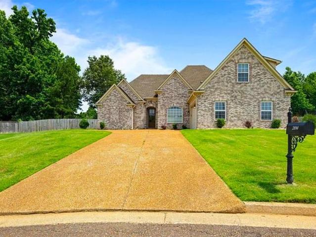 5 Br, 3 bath, Single Family 2890 Colony Cv