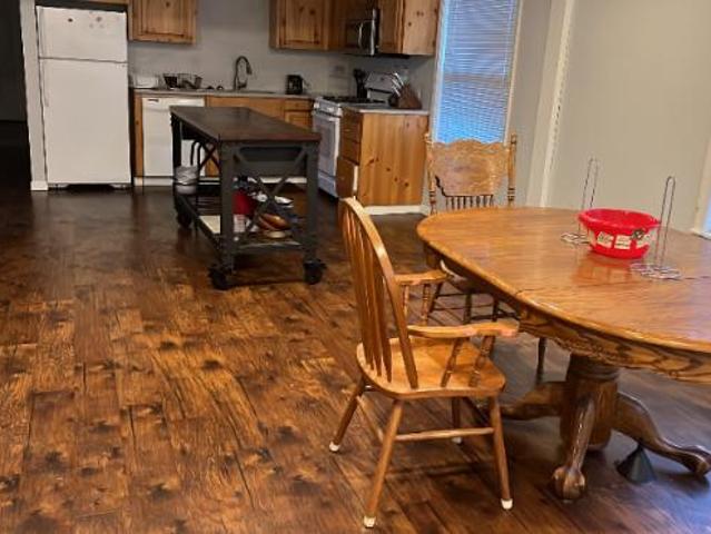 5 Br, 3 bath, Single Family 298 Powell Street