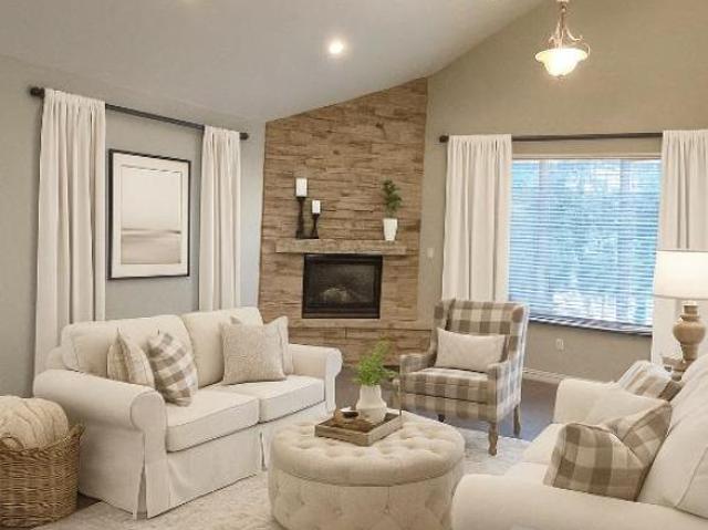 5 Br, 3 bath, Single Family 2061 Rim Road
