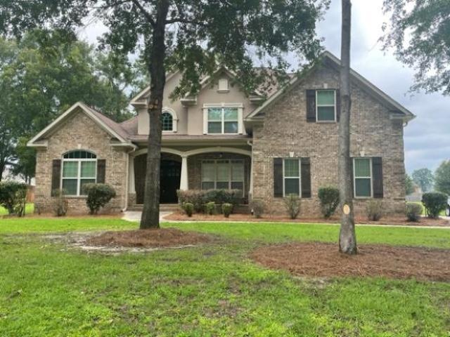 5 Br, 3 bath, Single Family 2102 Hiwassee Dr