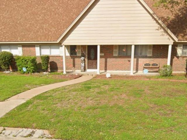5 Br, 3 bath, Single Family 2145 Treemont Ln