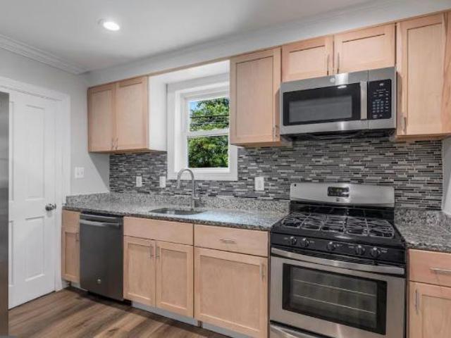 5 Br, 3 bath, Single Family 3403 Allison St
