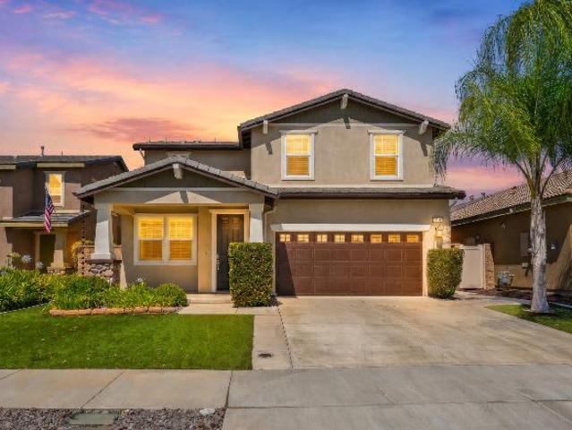 5 Br, 3 bath, Single Family 37749 Fiesta Flower Street